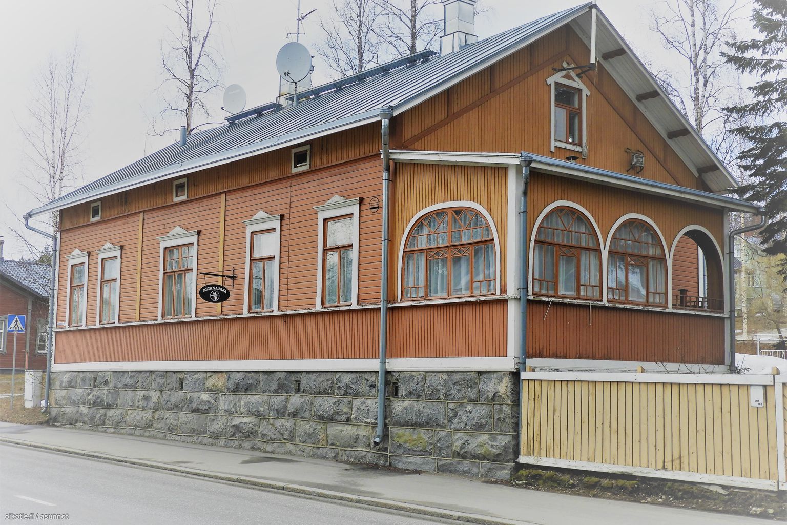 212 m² Raatihuoneenkatu 9, 75500 Nurmes Omakotitalo 7h myynnissä ...