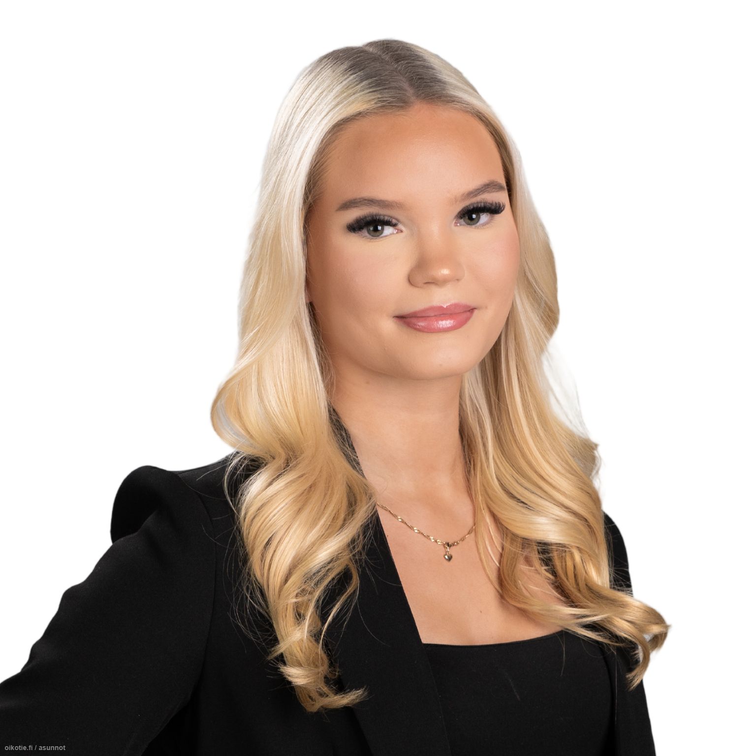 Iina Hirvonen - REMAX Loiste | Kiinteistönvälitys Loiste Oy LKV ...