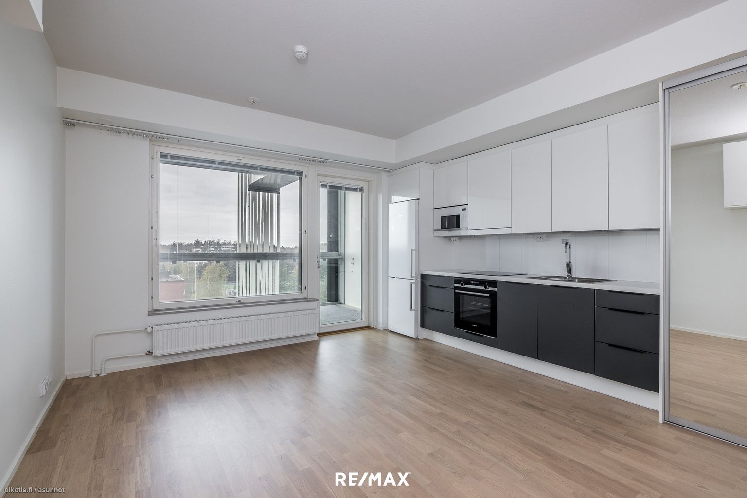 28,5 m² Myyrmäentie 2e A, 01600 Vantaa Kerrostalo Yksiö myynnissä ...