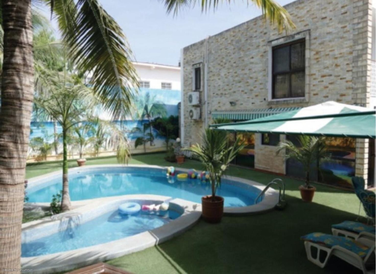 1 200 m² Fann residence avenue des ambassadeurs, 10 700 Fann Résidence ...