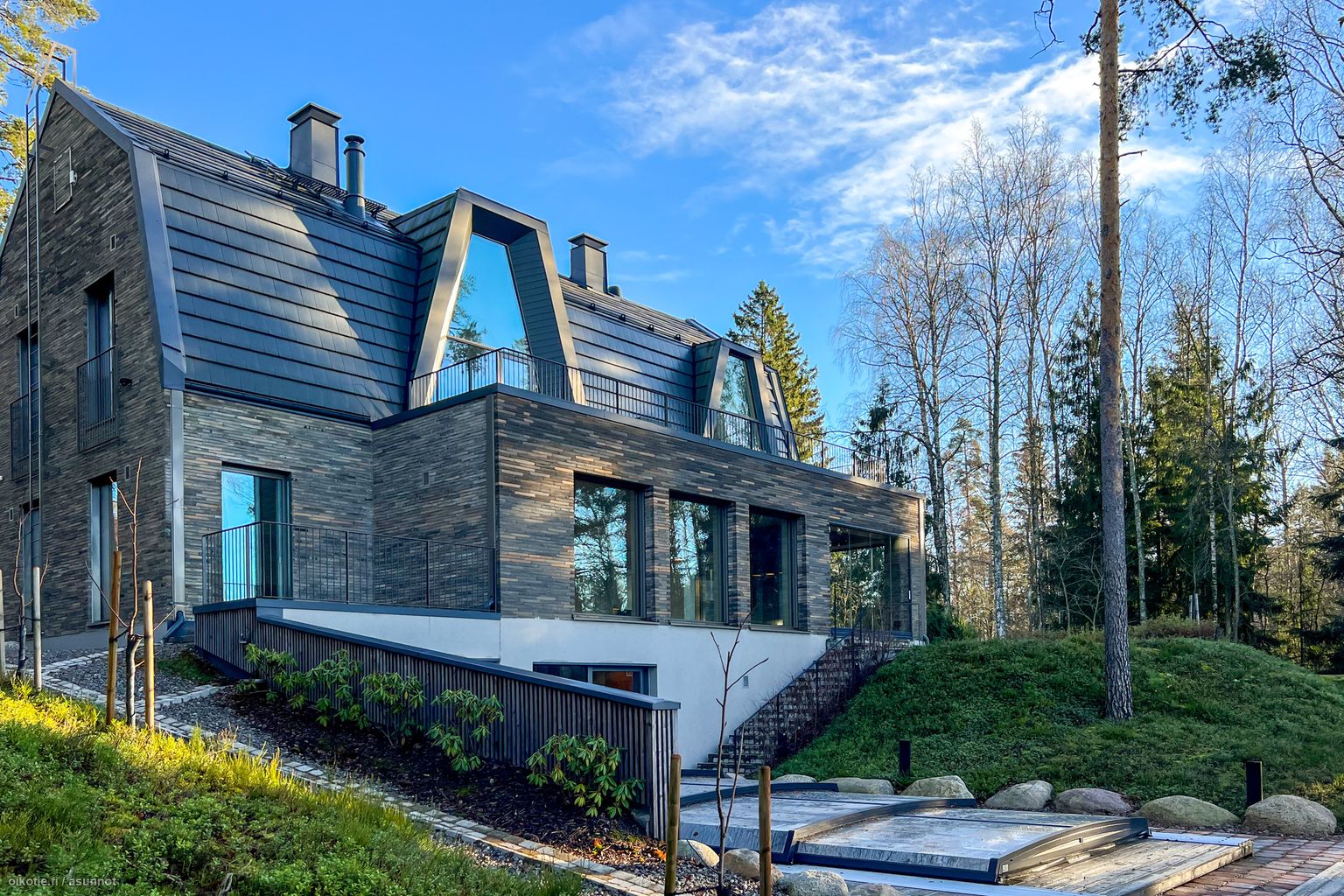 320 m² Jollakuja 7, 02700 Kauniainen Omakotitalo 8h vuokrattavana ...