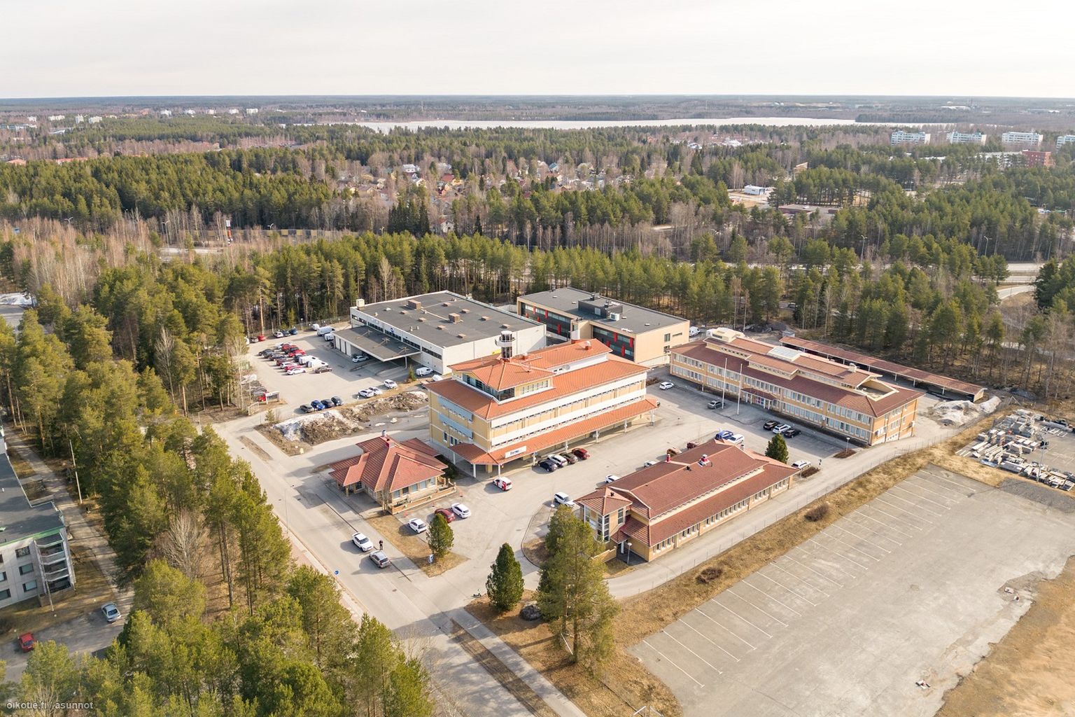 1,00 ha Kaarnatie 38-44, 90530 Oulu Toimistotila myynnissä - Oikotie 17287981