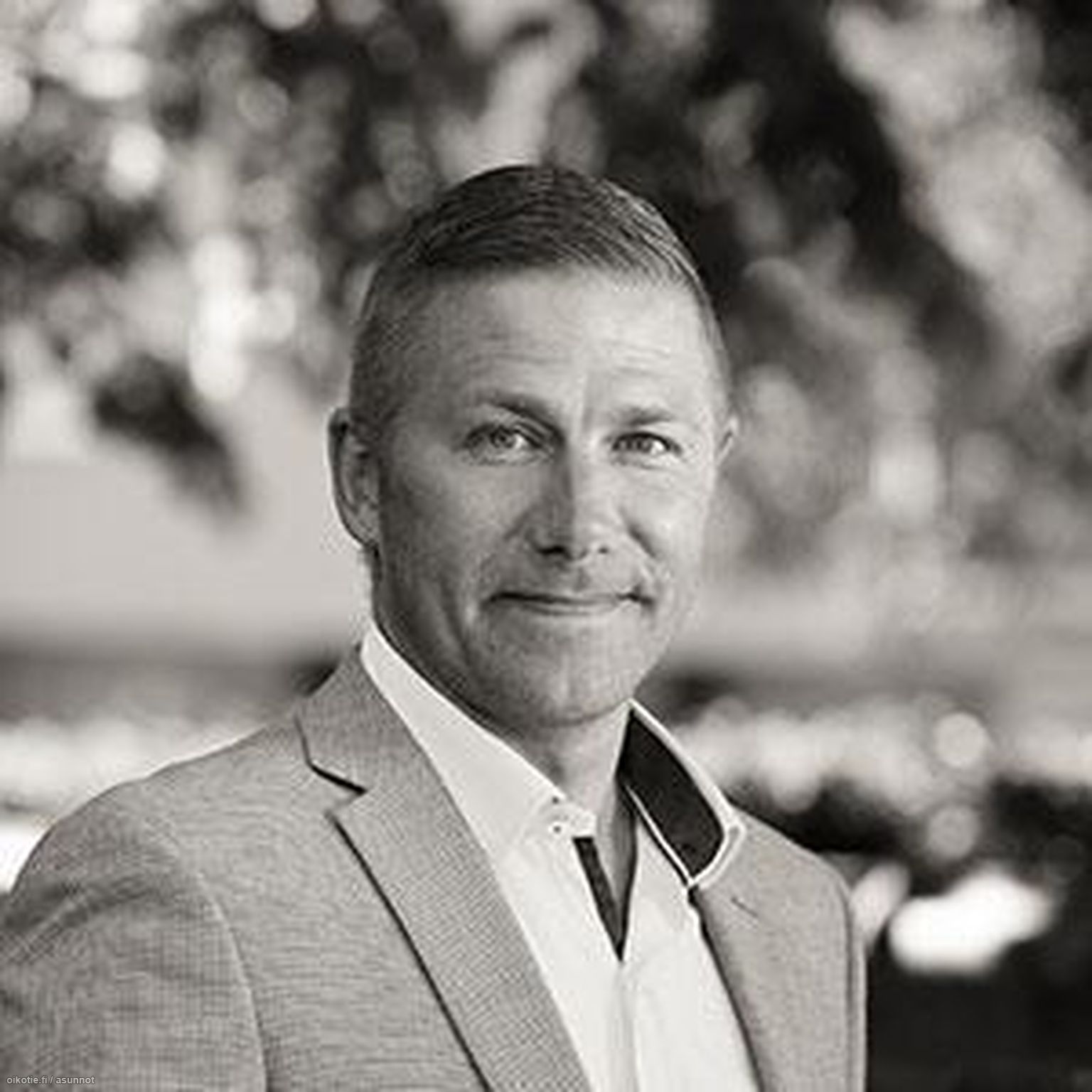 Kristian Lindfors - Bo LKV | Porvoo, Oikotie Asunnot